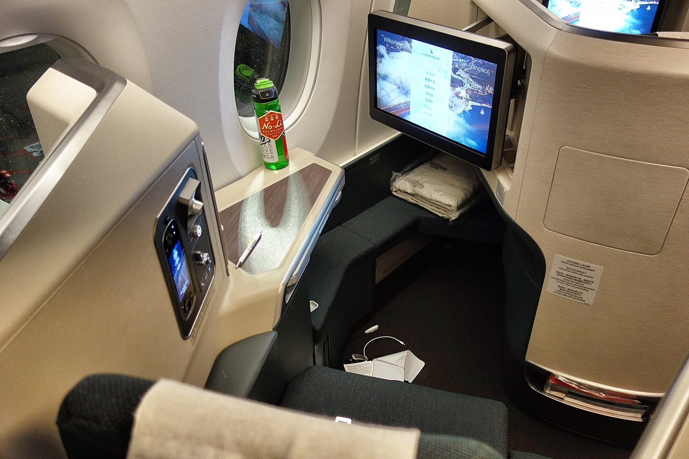 High-tech plane to Asia (Cathay Pacific's A350-1000) - Alaska Travelgram