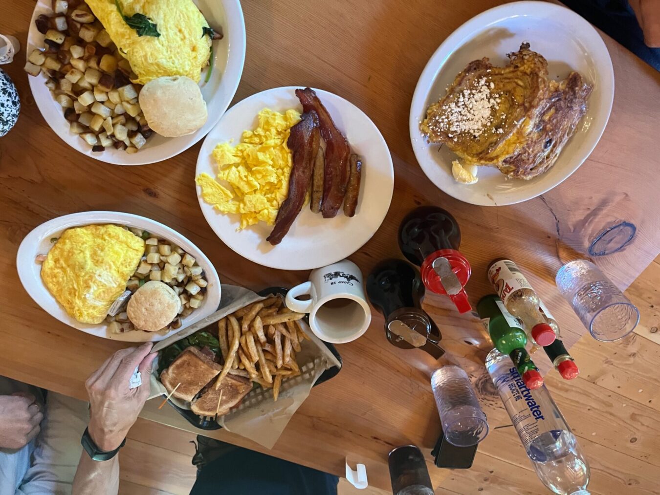 Katie shares sea shells down by the sea shore in Seaside, Oregon (TRIP ...
